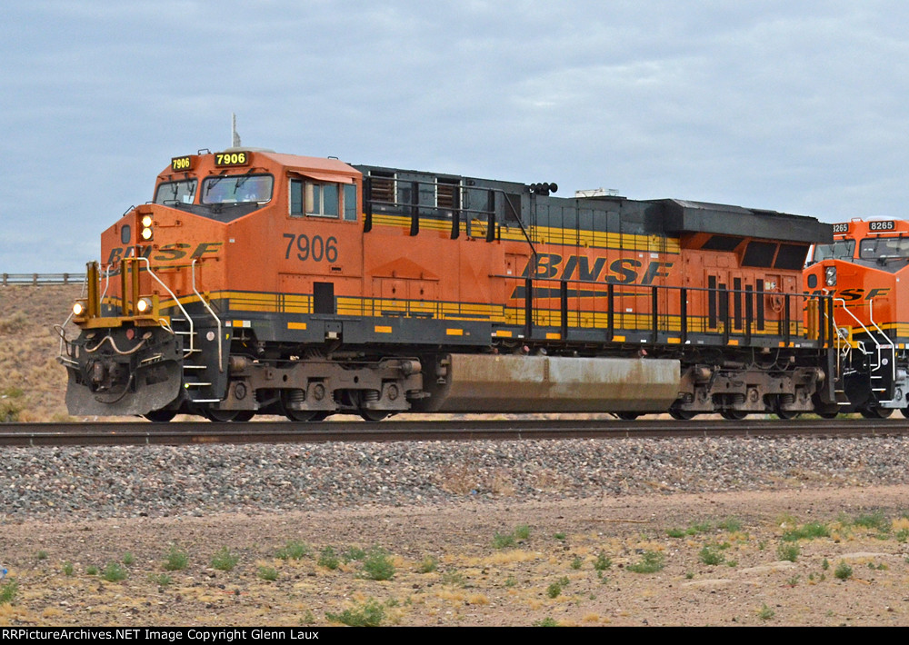BNSF 7906